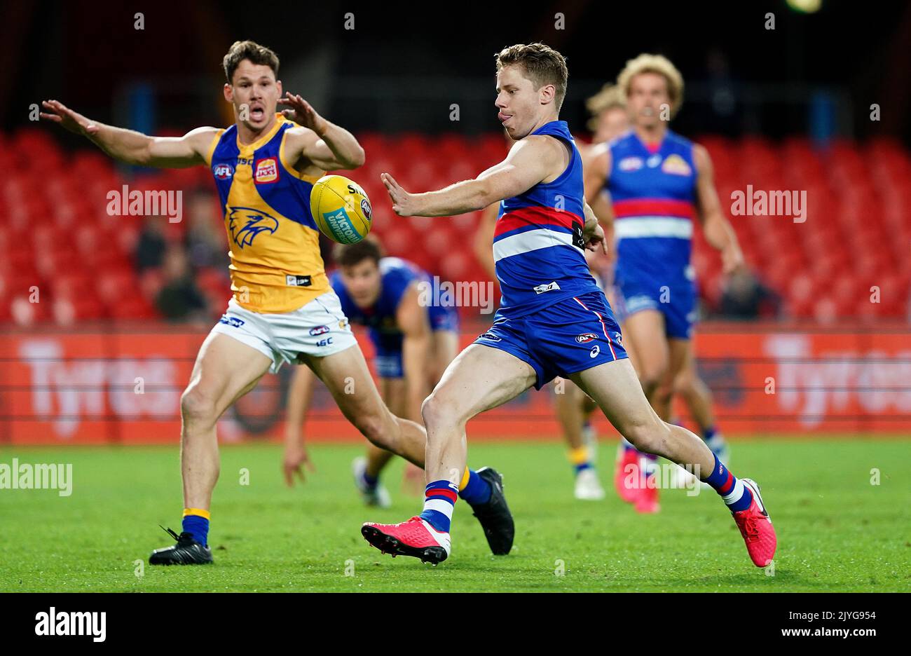 Lachie Hunter of the Bulldogs during the Round 16 AFL match between the ...