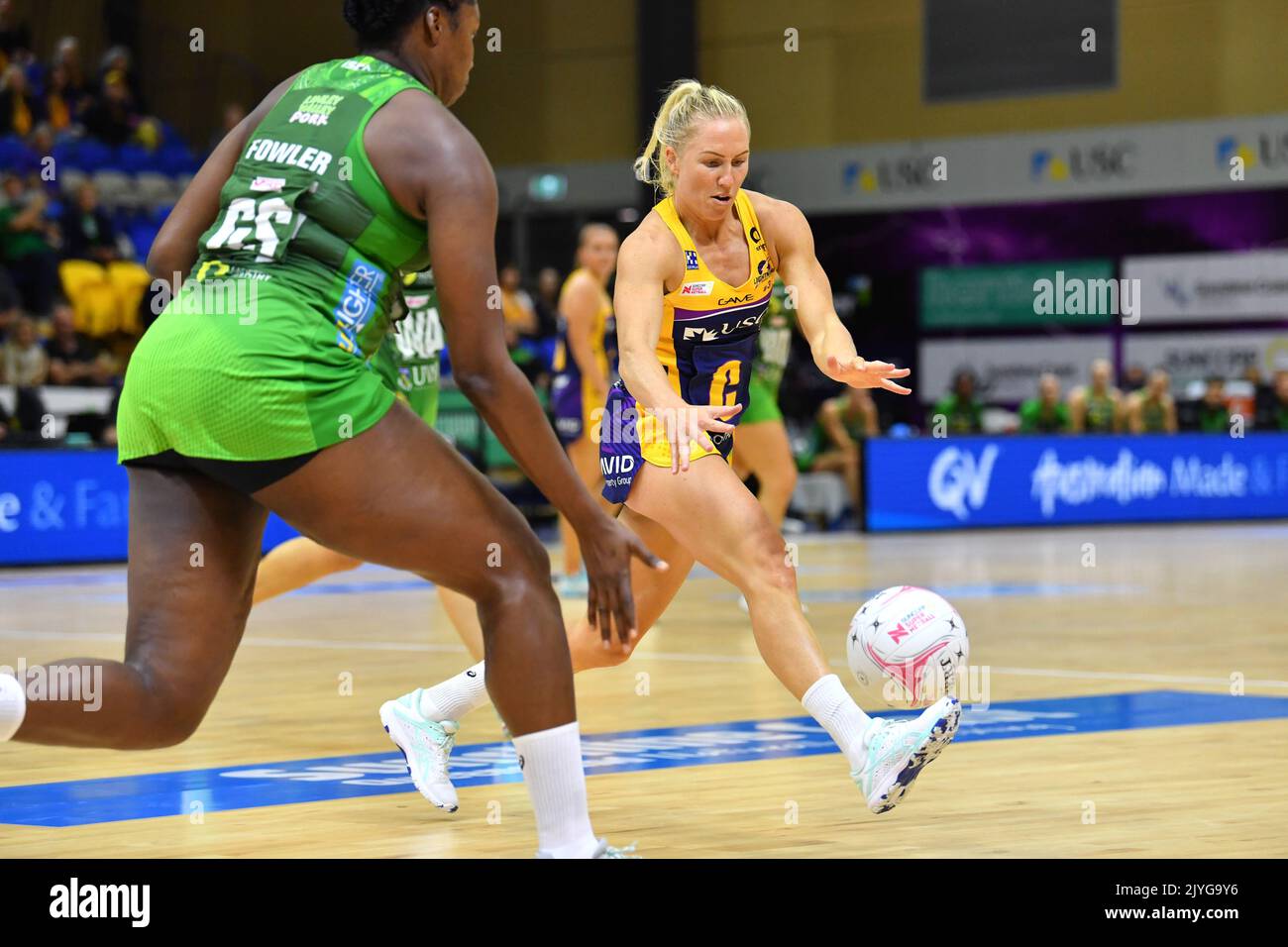 Laura Langman (right) of the Lightning in action during the Round 11 ...