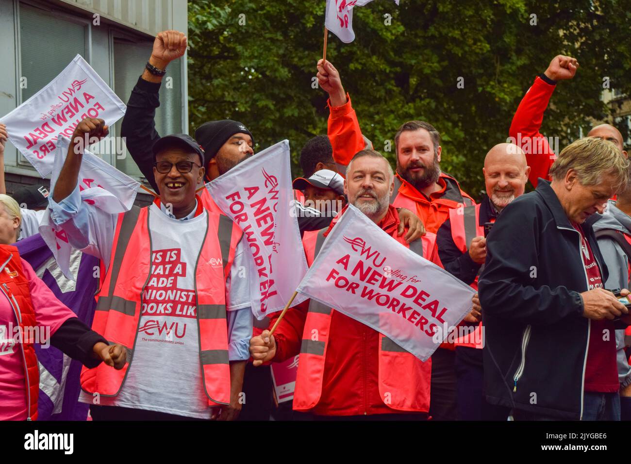 London, UK. 8th Sep, 2022. Communication Workers Union (CWU) staged a ...