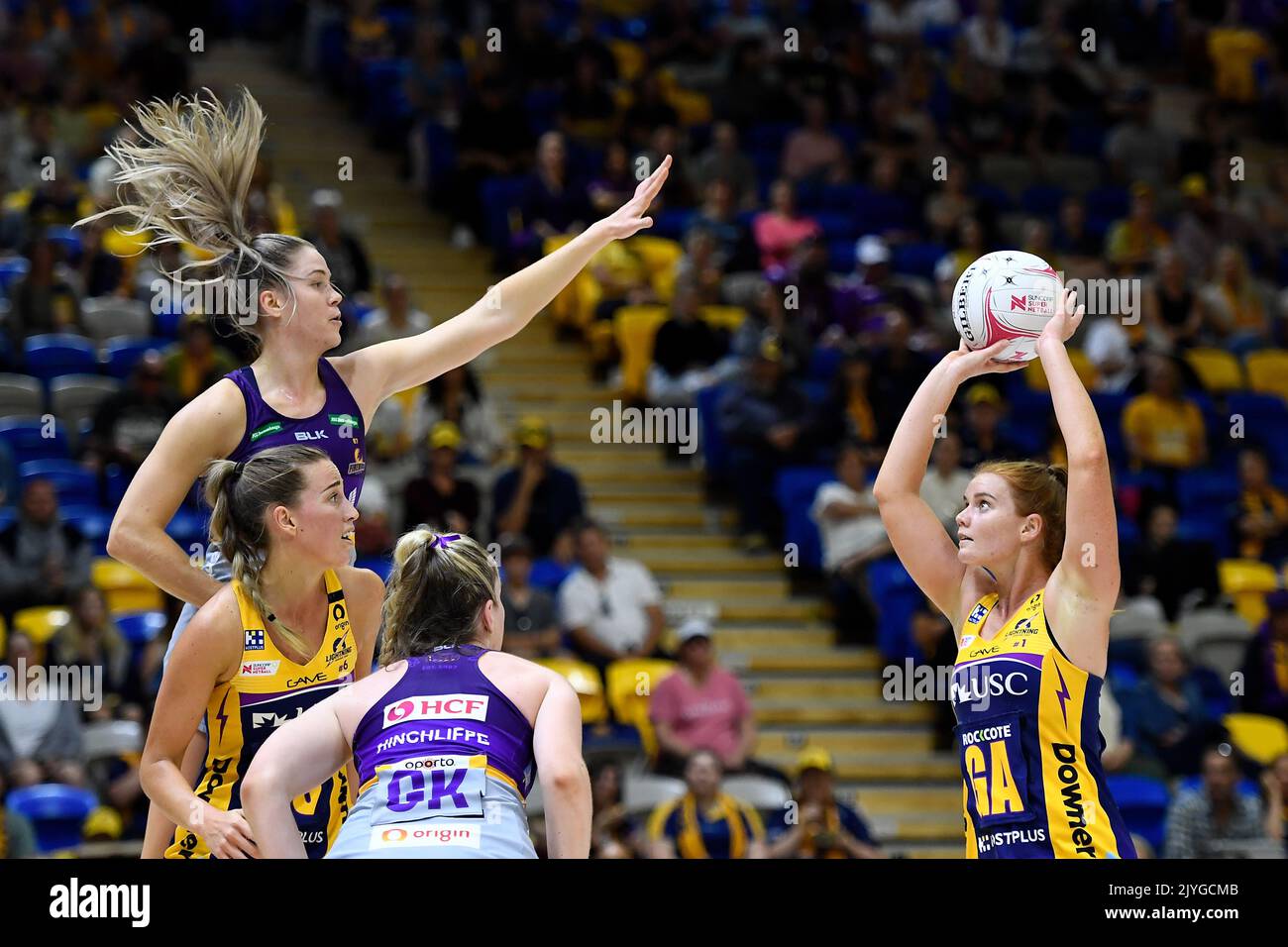 Stephanie Wood of the Lightning shoots during the Round 12 Super ...