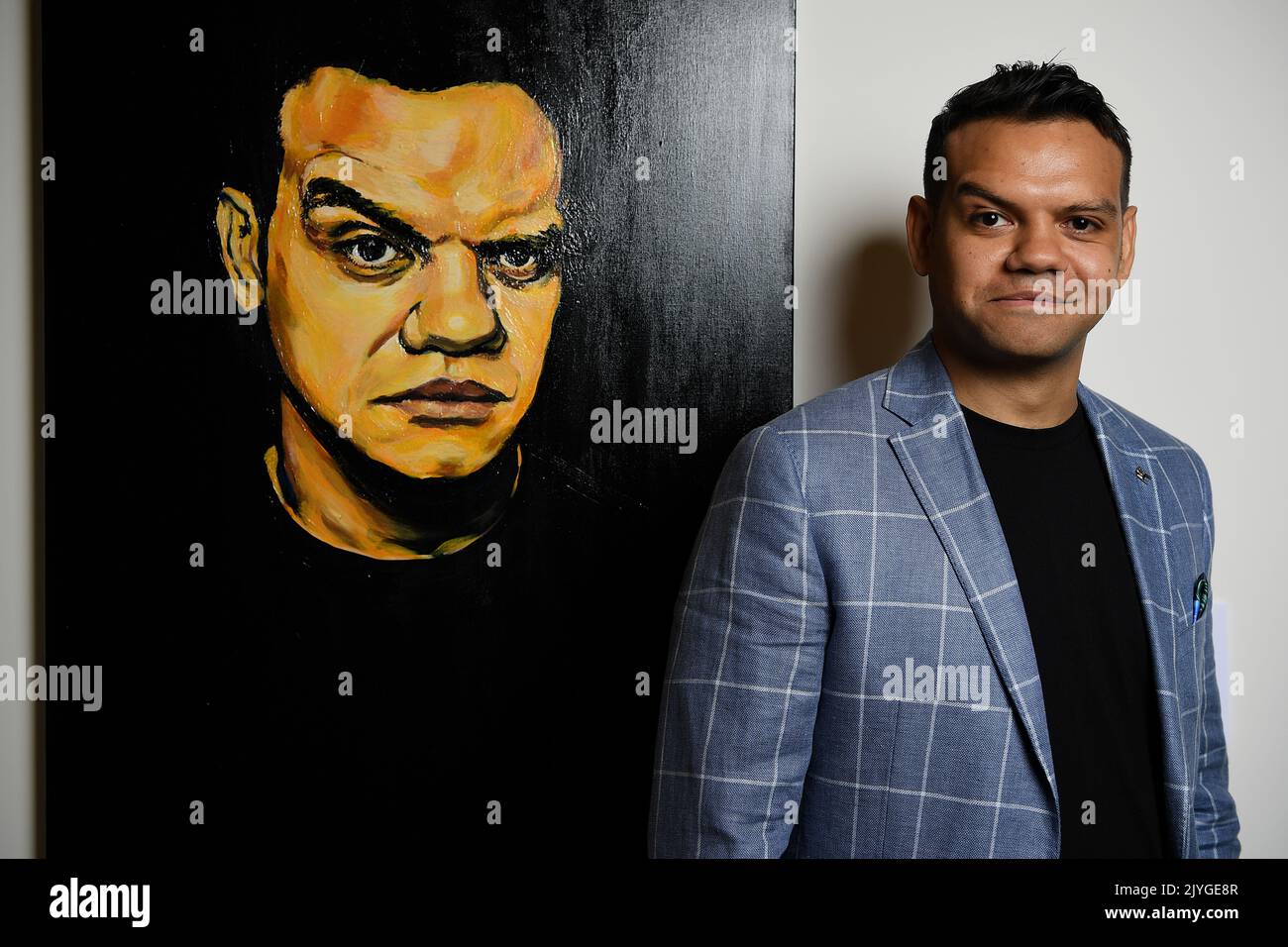 Meyne Wyatt poses for a photo with his Packing Room Prize-winning self ...