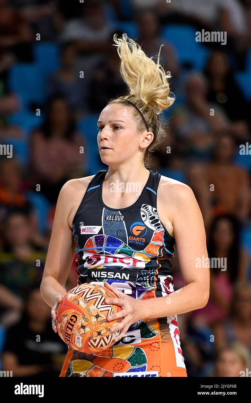 Jo Harten of the Giants in action during the Round 13 Super Netball ...