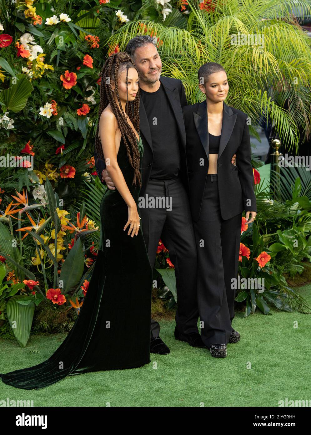 London, UK. 07th Sep, 2022. (L-R) Nico Parker, Ol Parker and Ripley ...