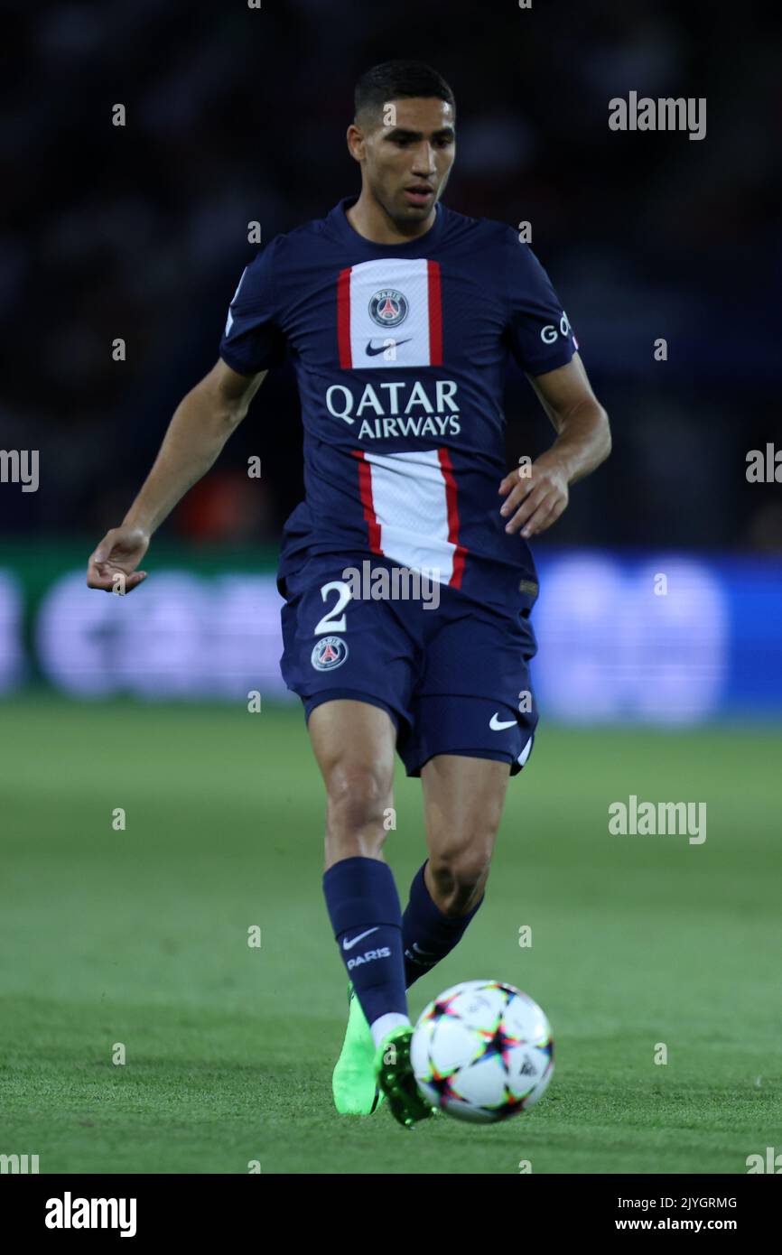 Achraf Hakimi of Paris Saint-Germain Fc controls the ball during the ...