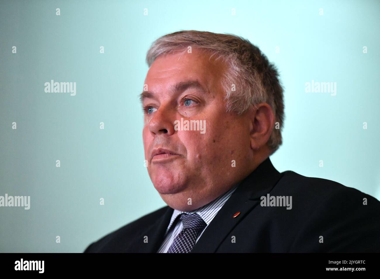 Independent Senator Rex Patrick at a press conference at Parliament ...