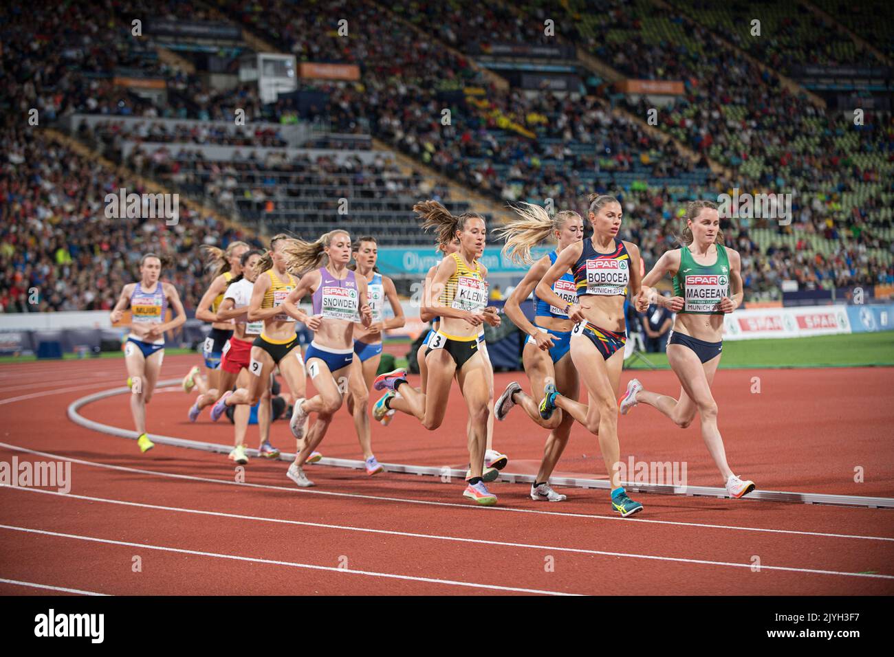Girls' 1500 meters final at the European Athletics Championships in ...