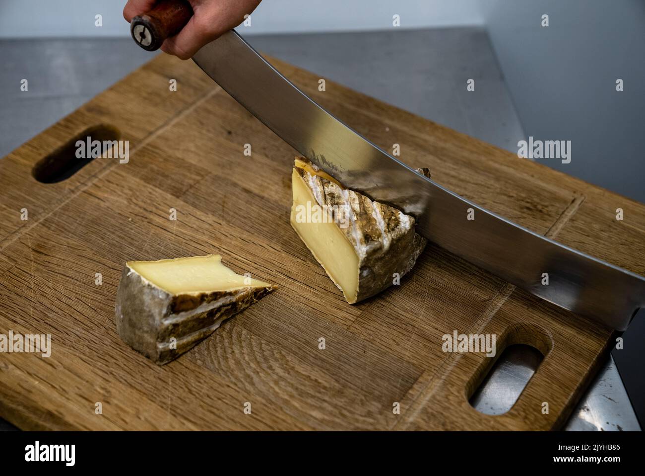 Cheddar knife hi-res stock photography and images - Alamy