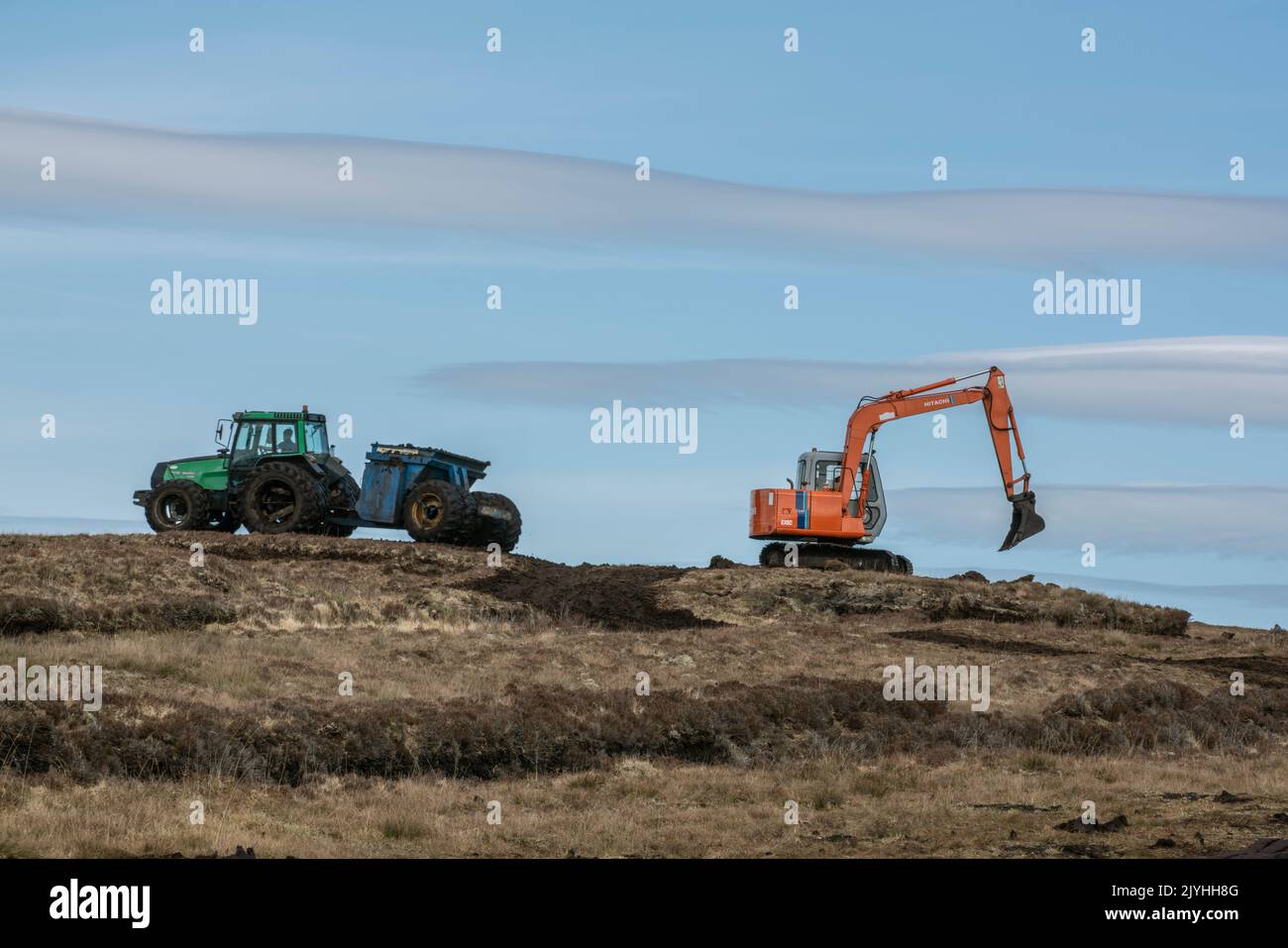 Hopper turf machine hi-res stock photography and images - Alamy