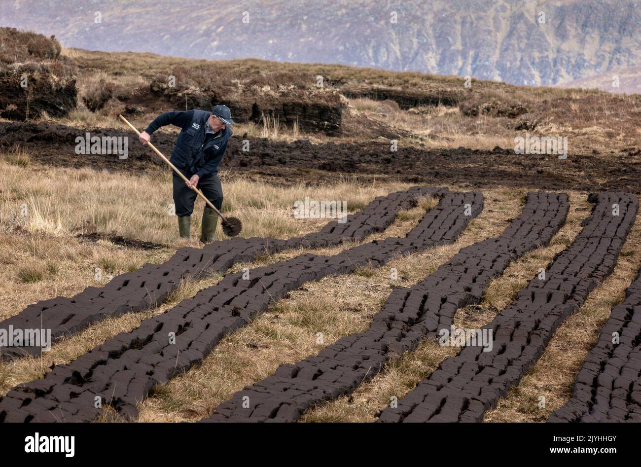 Turf sods hi-res stock photography and images - Alamy