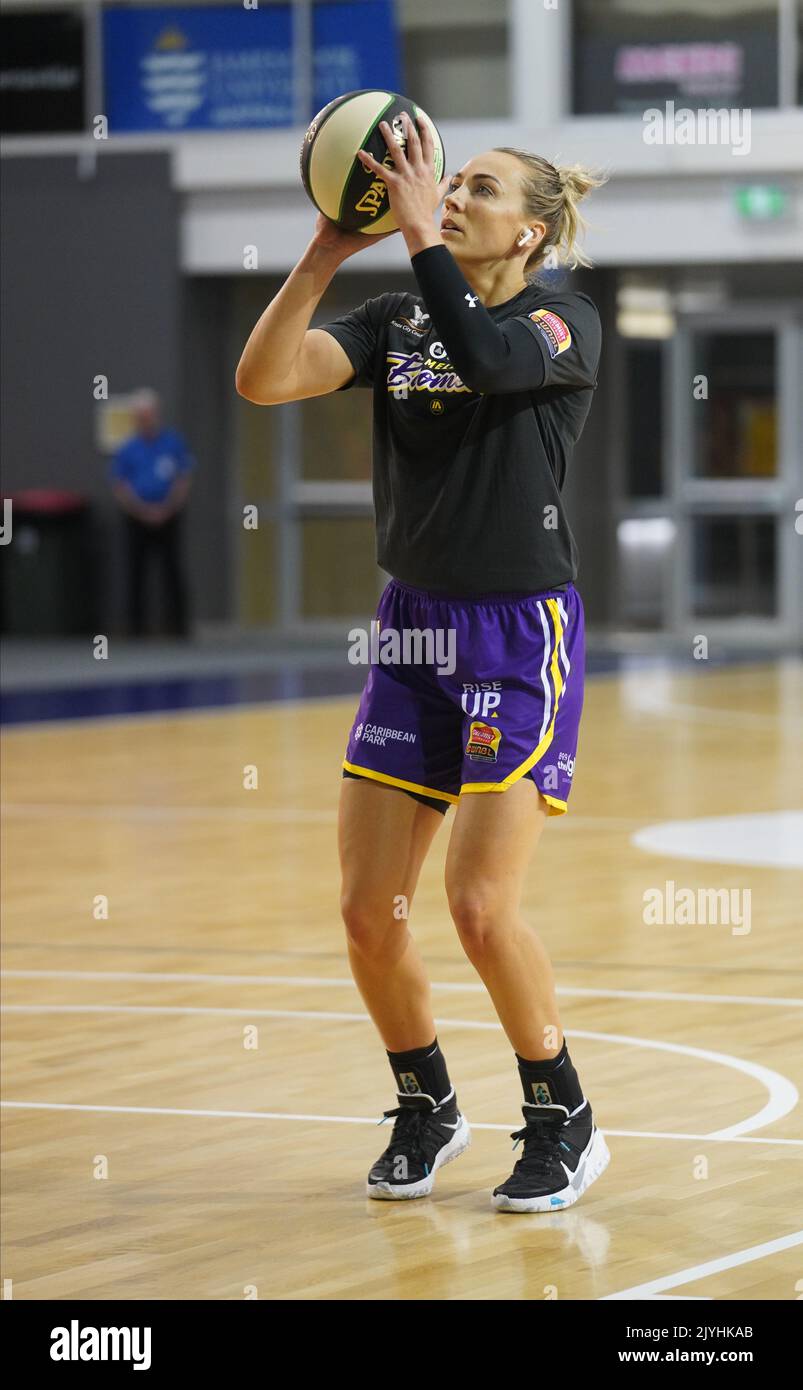Maddie Garrick of the Melbourne Boomers warms up prior to the Round 1 ...