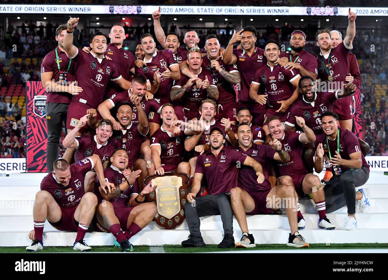 Queensland players celebrate winning the 2020 State of Origin series ...
