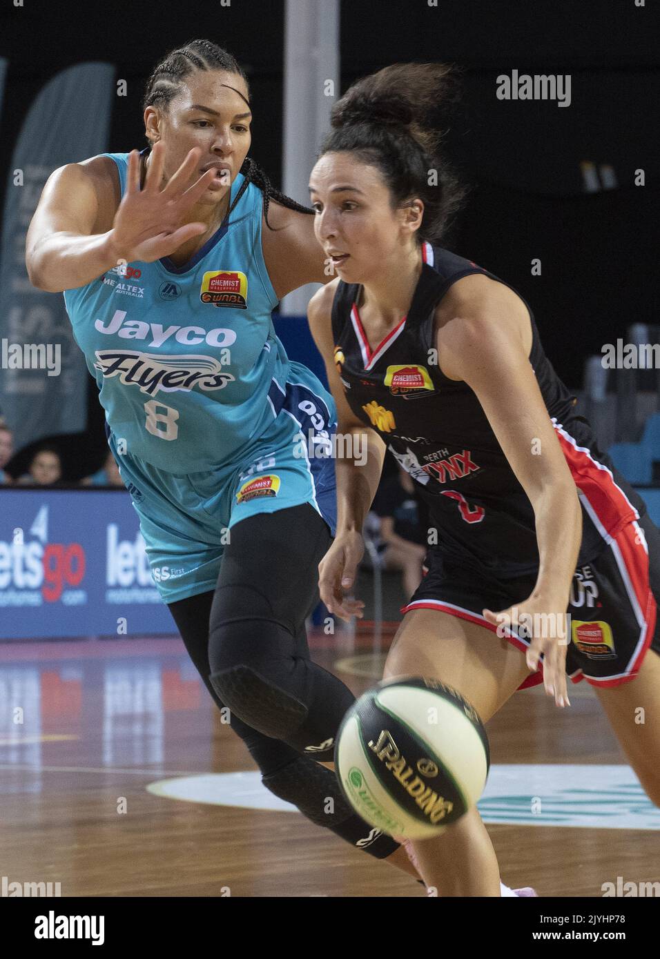 Alex Ciabattoni of Perth is chased by Southside Liz Cambage during the ...