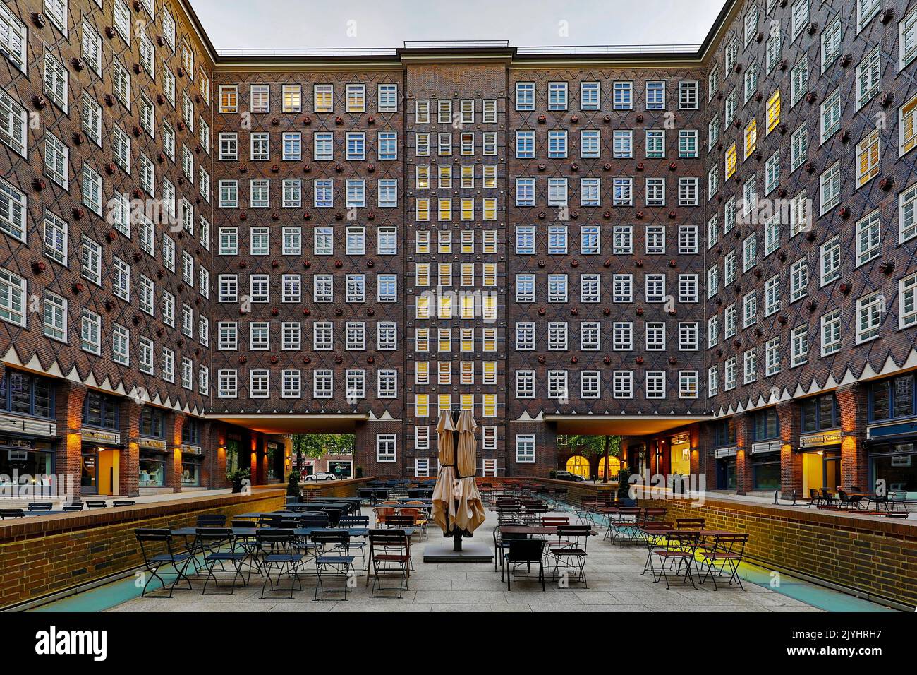 Sprinkenhof, inner yard, Kontorhaus District, Germany, Hamburg Stock ...
