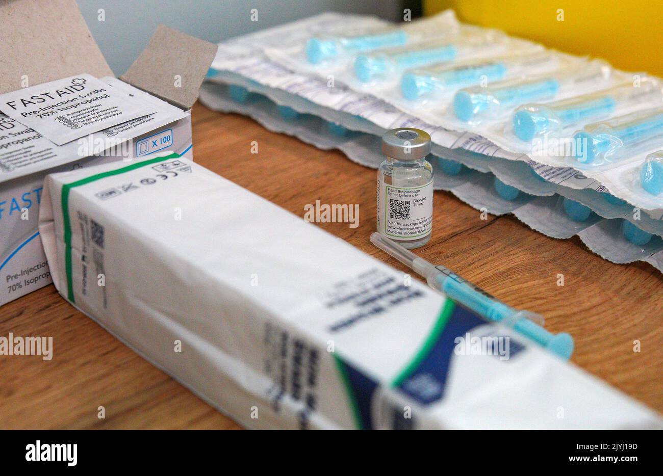 Spikevax covid 19 vaccine hi-res stock photography and images - Alamy