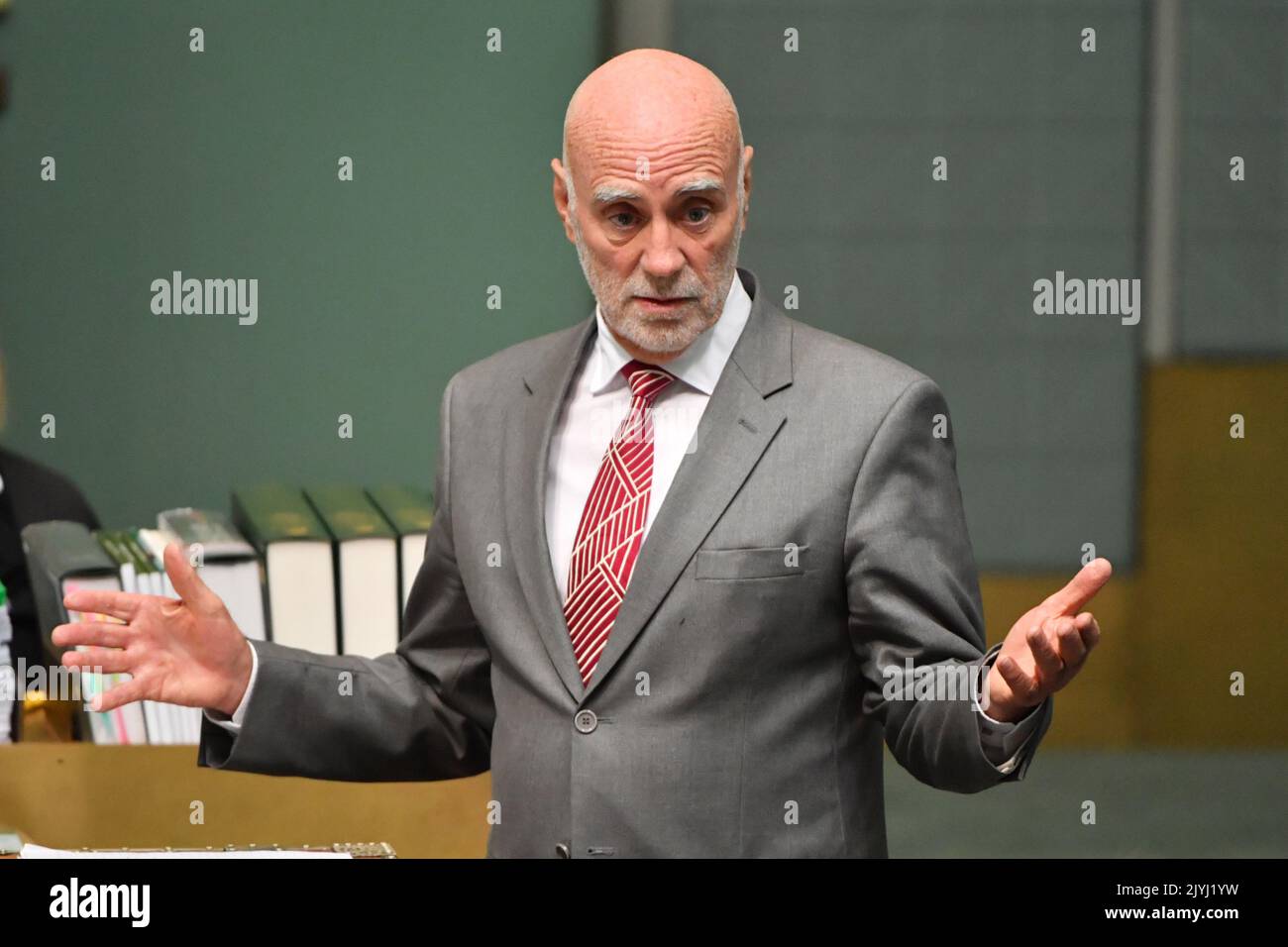 Labor member for Lingiari Warren Snowdon announces his retirement from ...