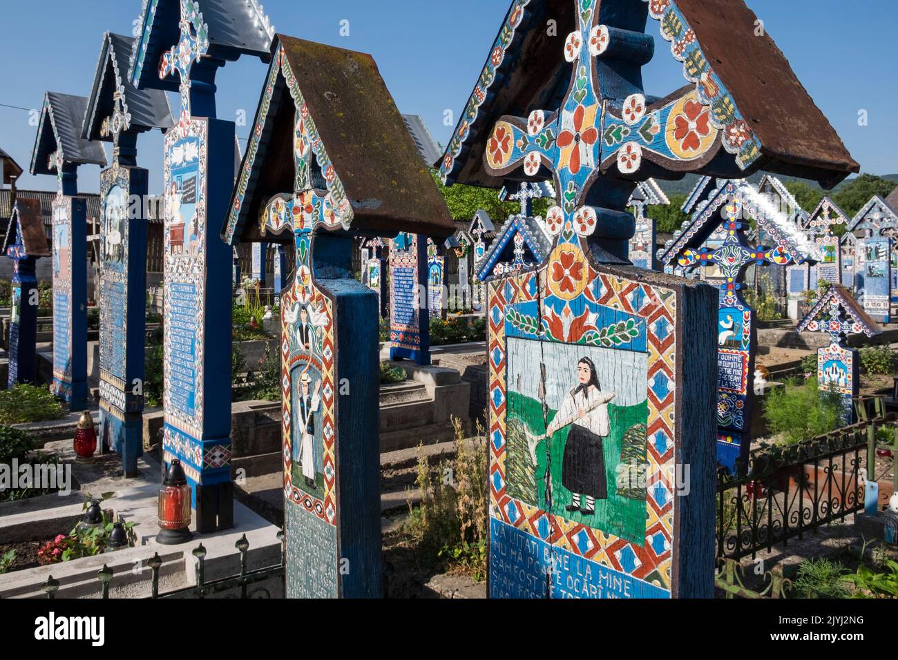 Romania, Maramures, Sapanta, Merry Cemetery, Cimitirul Vesel Stock ...