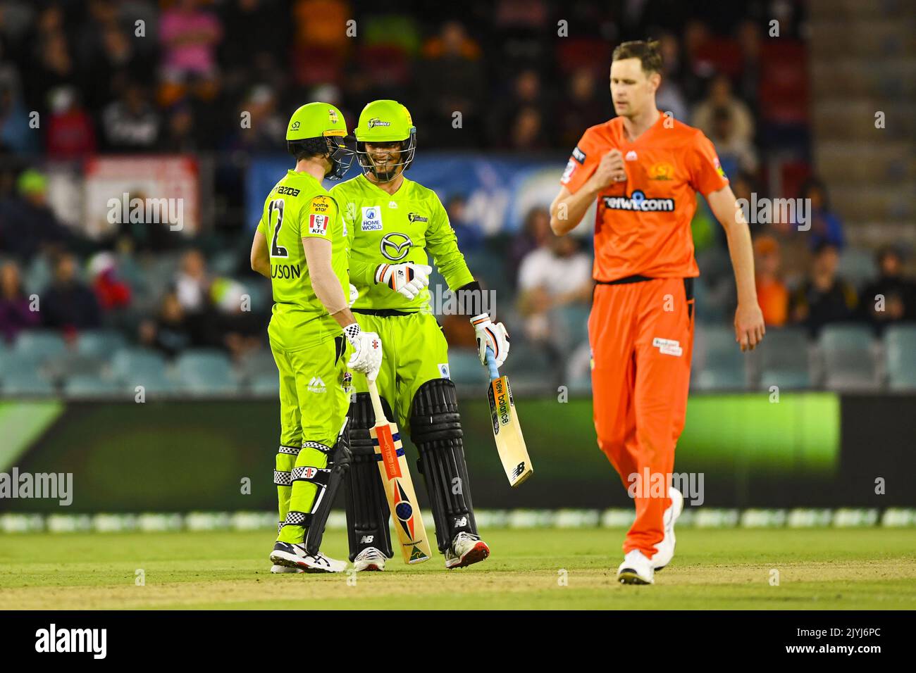 Callum Ferguson of the Thunder and Oliver Davies of the Thunder react ...