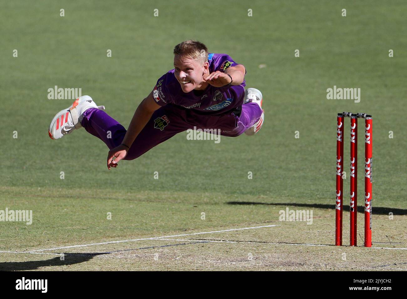 Nathan Ellis of the Hurricanes bowls during the Big Bash League (BBL ...