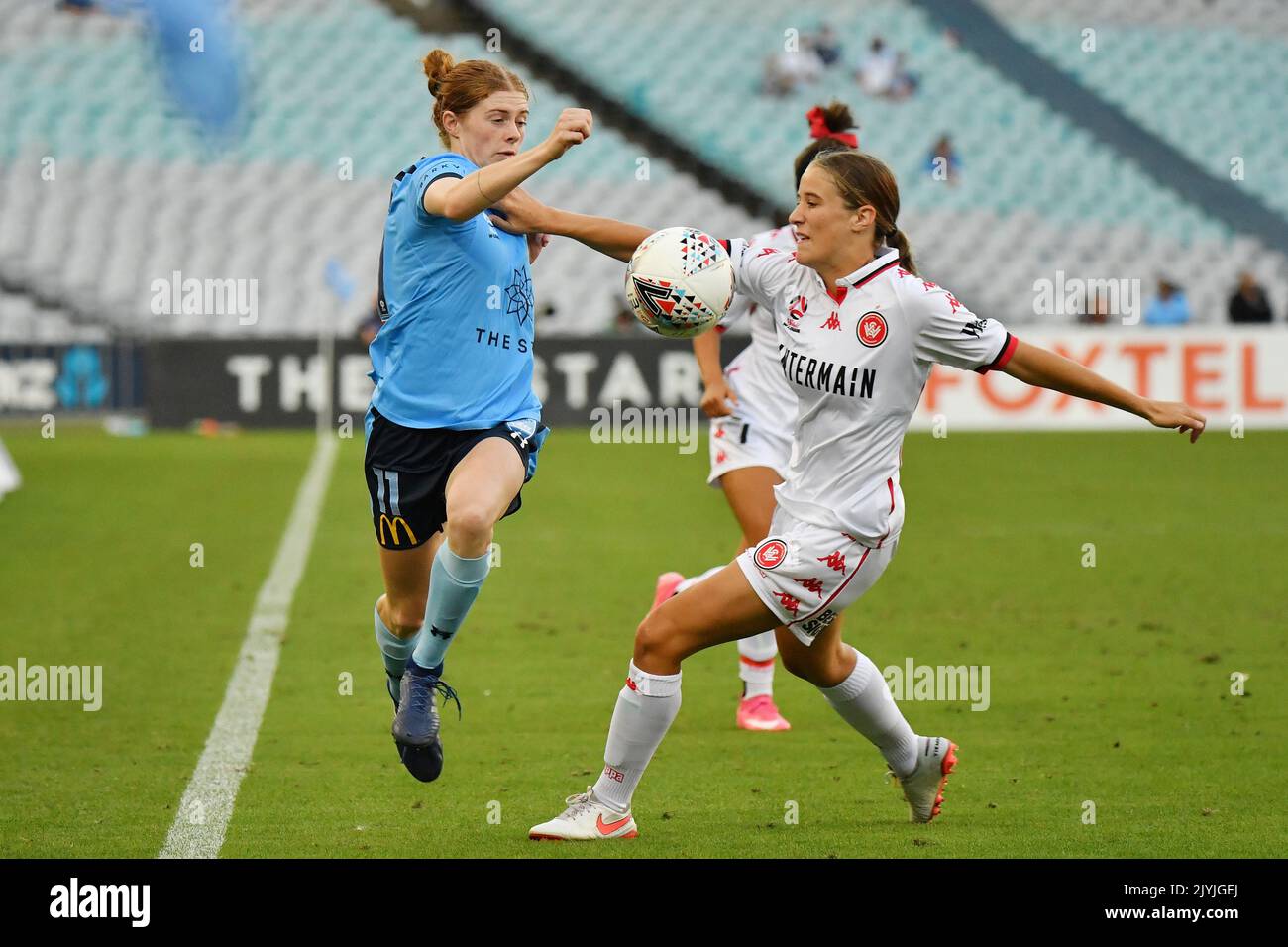 Cortnee Vine of Sydney FC comes under pressure from Courtney Nevin of ...