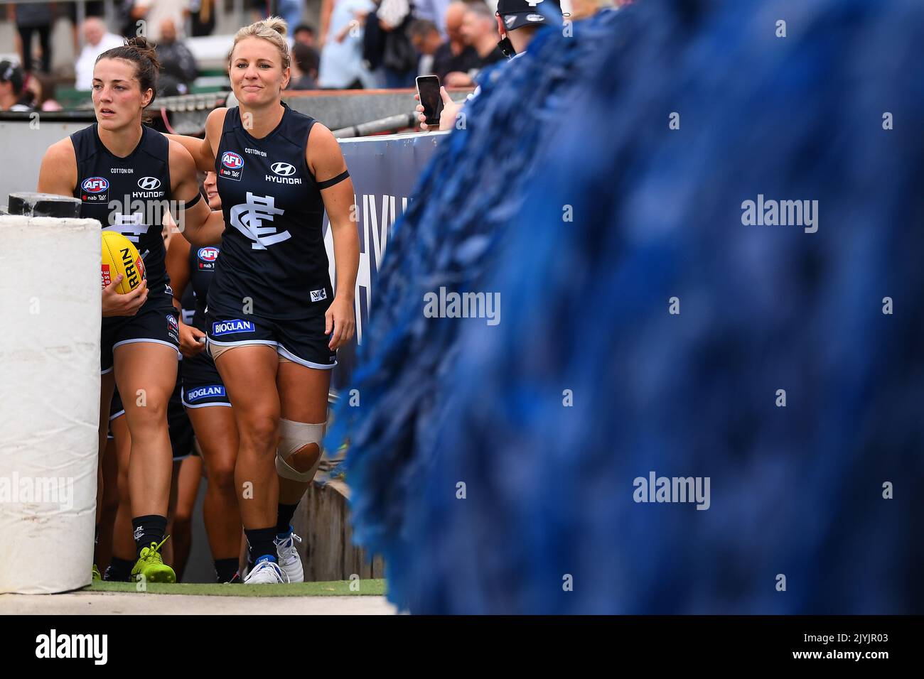 Carlton Co-Captains Kerryn Harrington (left) and Katie Loynes lead the ...
