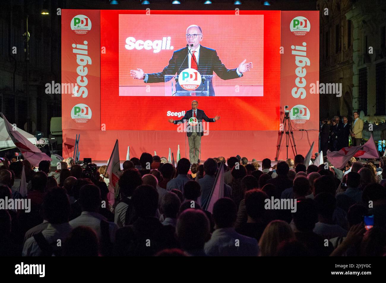 2022 político hi-res stock photography and images - Alamy