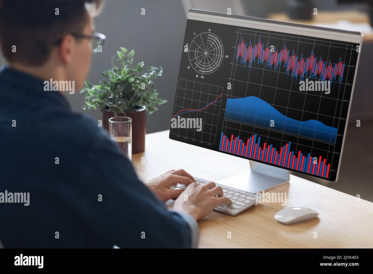 Business analyst using technology hi-res stock photography and images ...