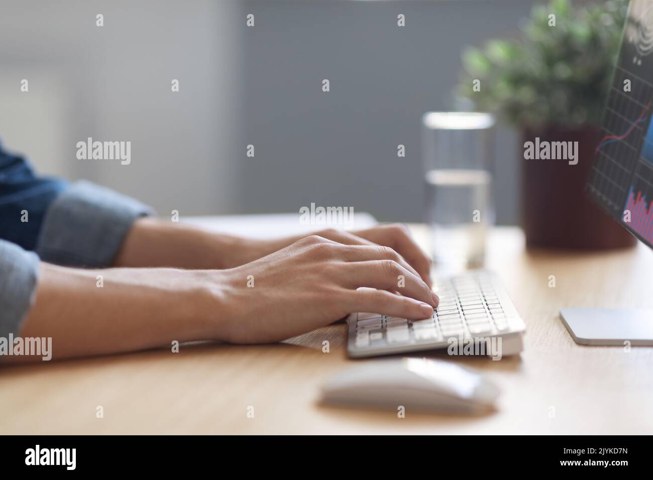 Hands on computer keyboard email hi-res stock photography and images ...