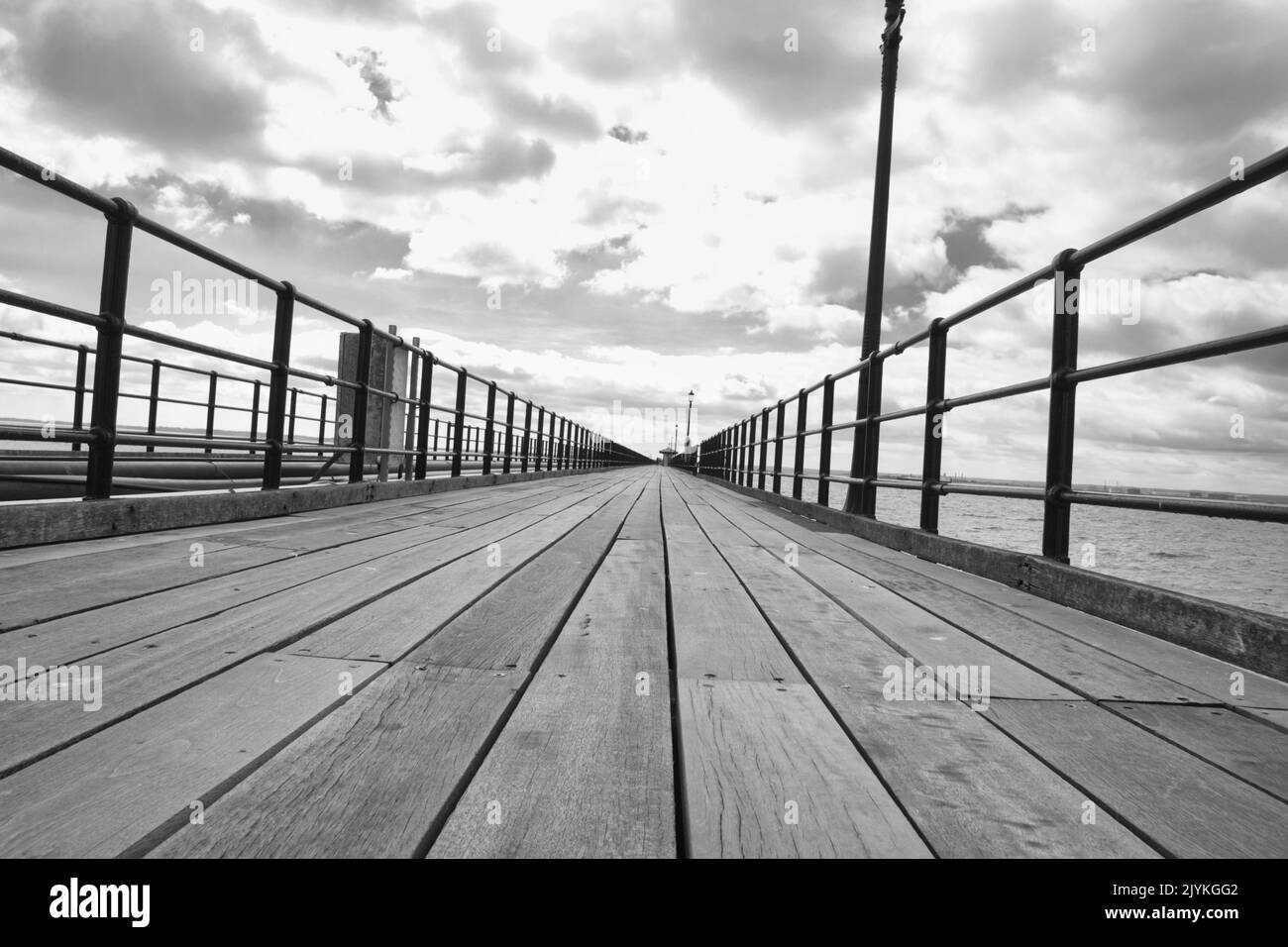 Leading lines on Southend on sea pier Stock Photo - Alamy