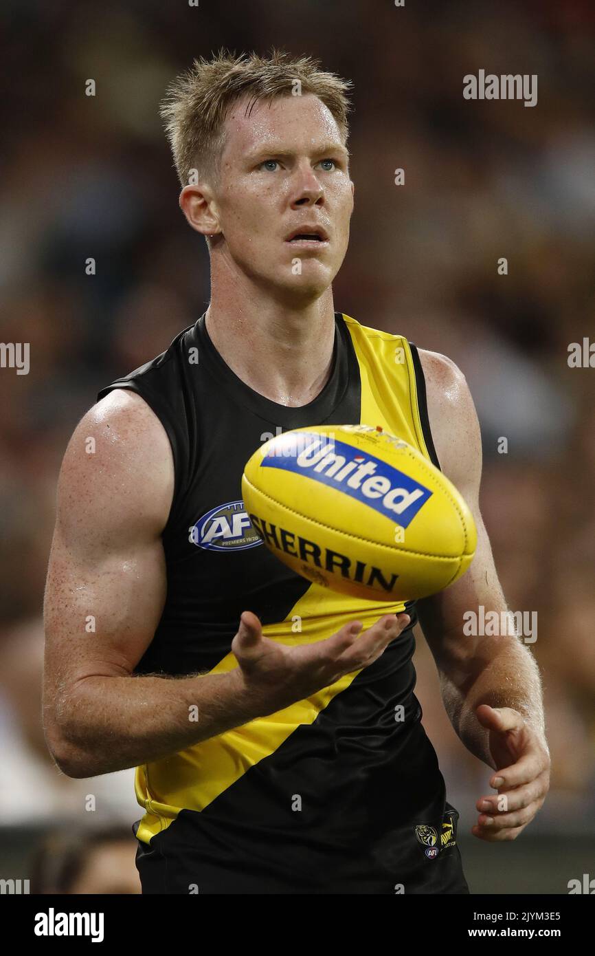 Jack Riewoldt of the Tigers prepares to kick at goal during the Round 1 ...