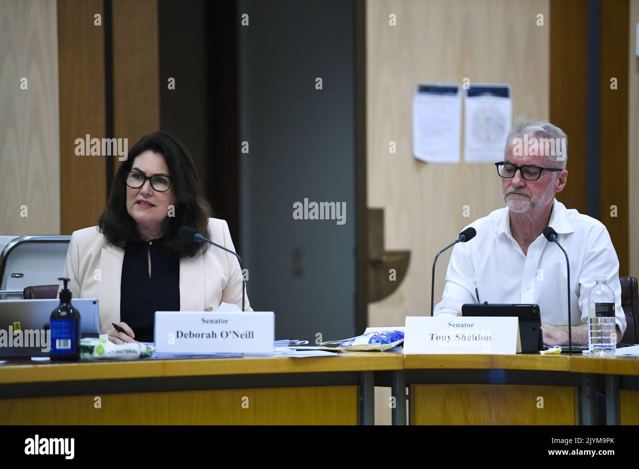 Labor Senator Deborah O’Neill (left) and Labor Senator Tony Sheldon ...