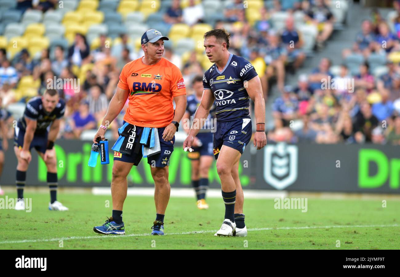 Reuben Cotter leaves the field during the Round 3 NRL match between the ...
