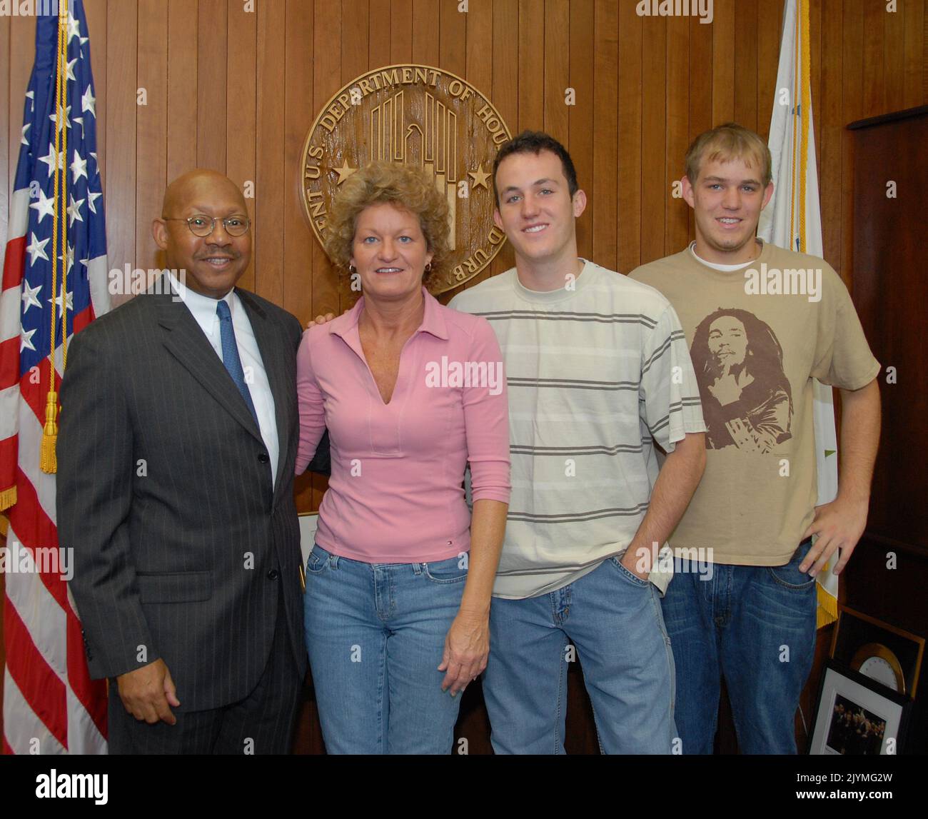 Secretary Alphonso Jackson with Heke Family - Secretary Alphonso ...