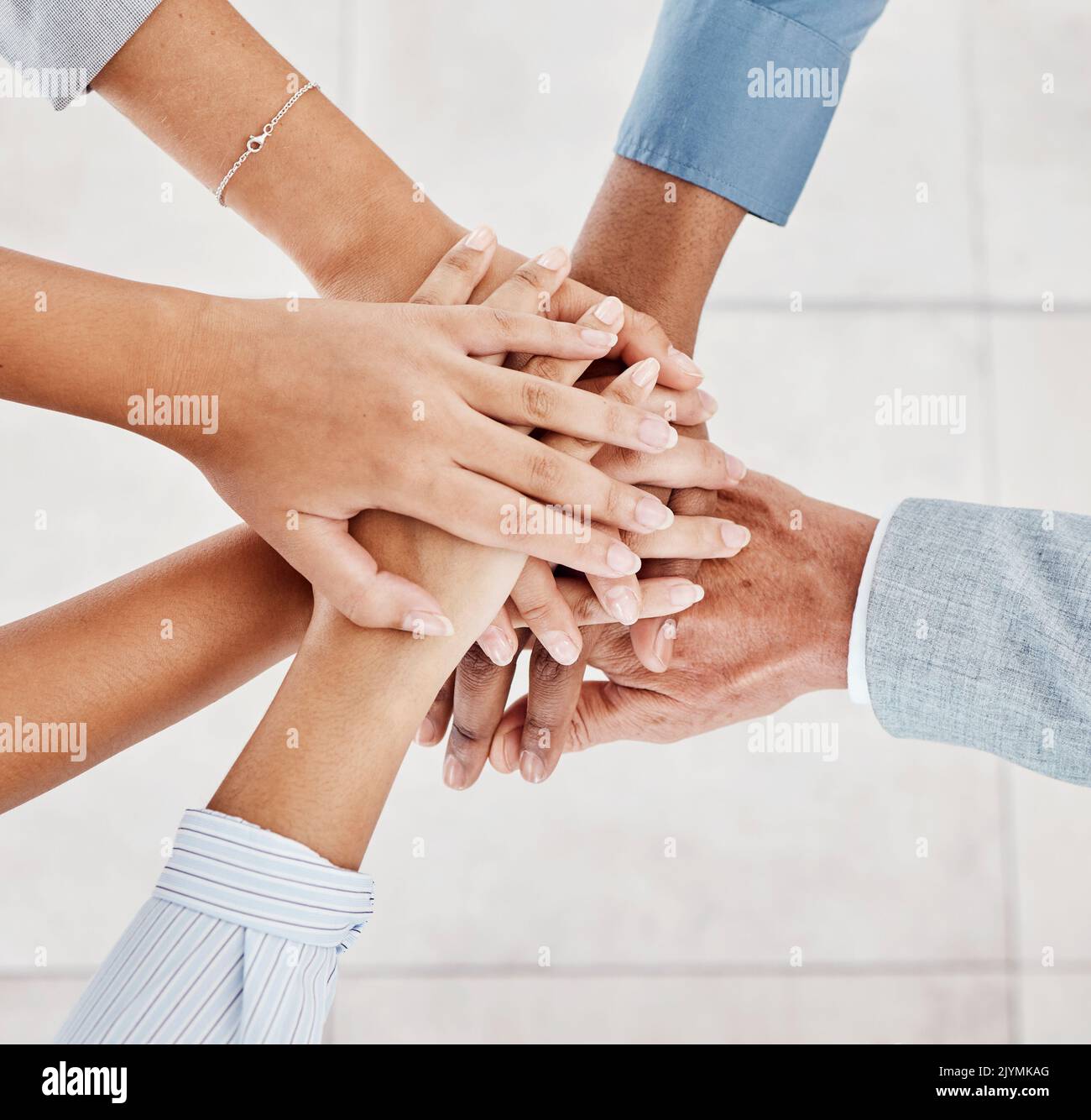 Teamwork hands hi-res stock photography and images - Alamy