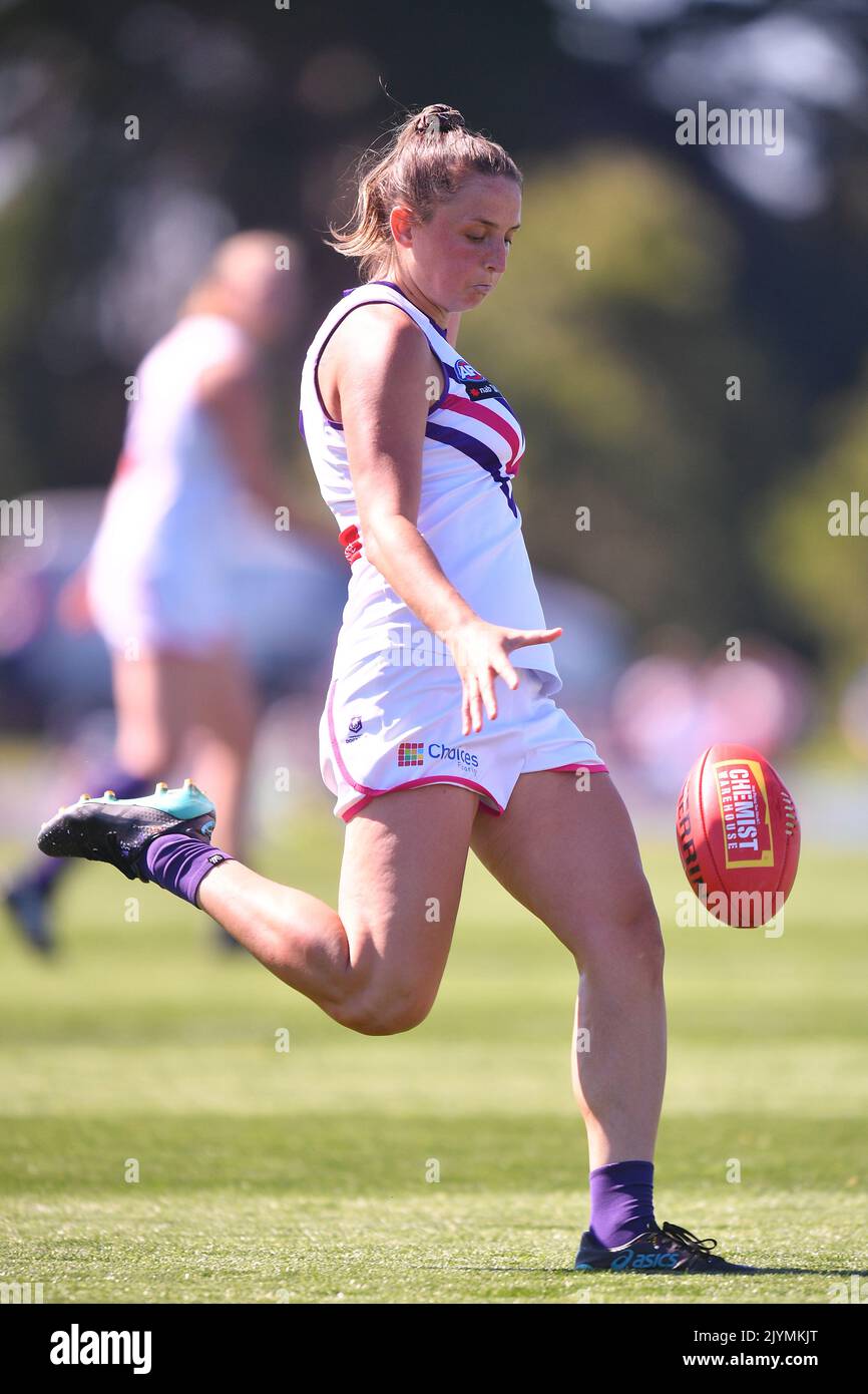 Ashley Sharp of Fremantle kicks the footy during the Qualifying Final ...