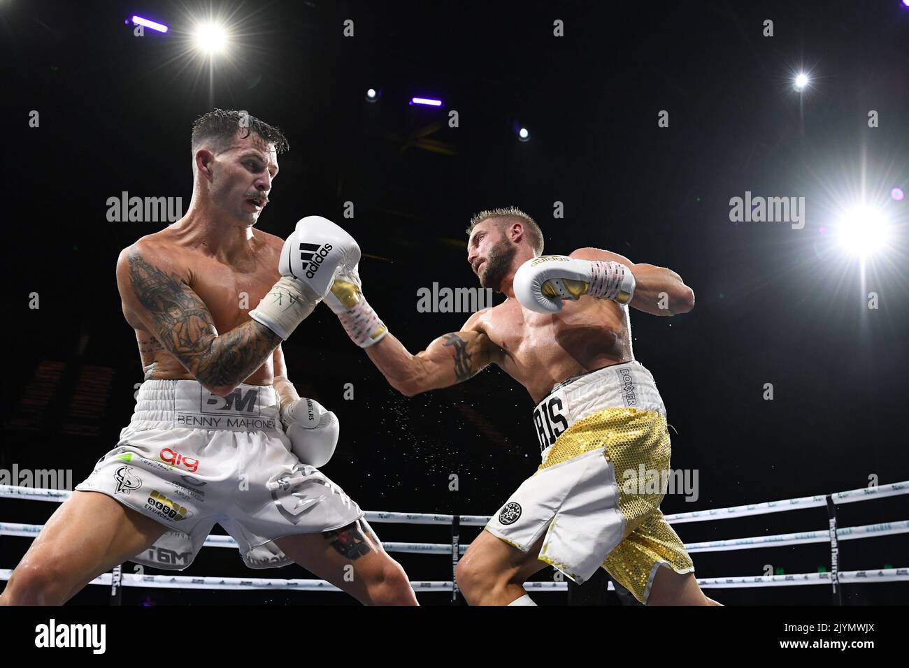 Ben Mahoney (left) and Kris George (right) during the Australian super ...
