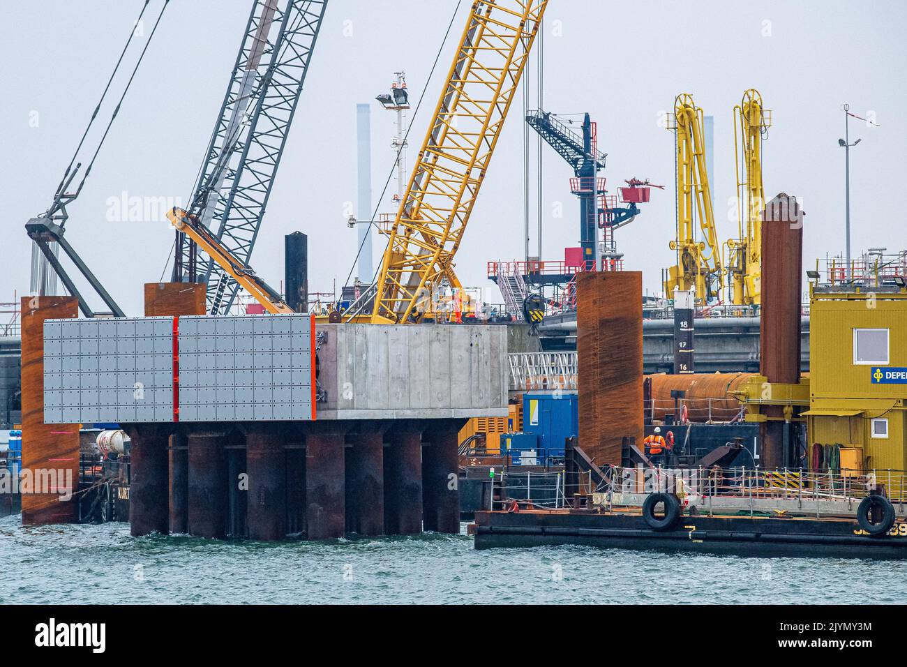 Floating storage regasification unit hi-res stock photography and ...