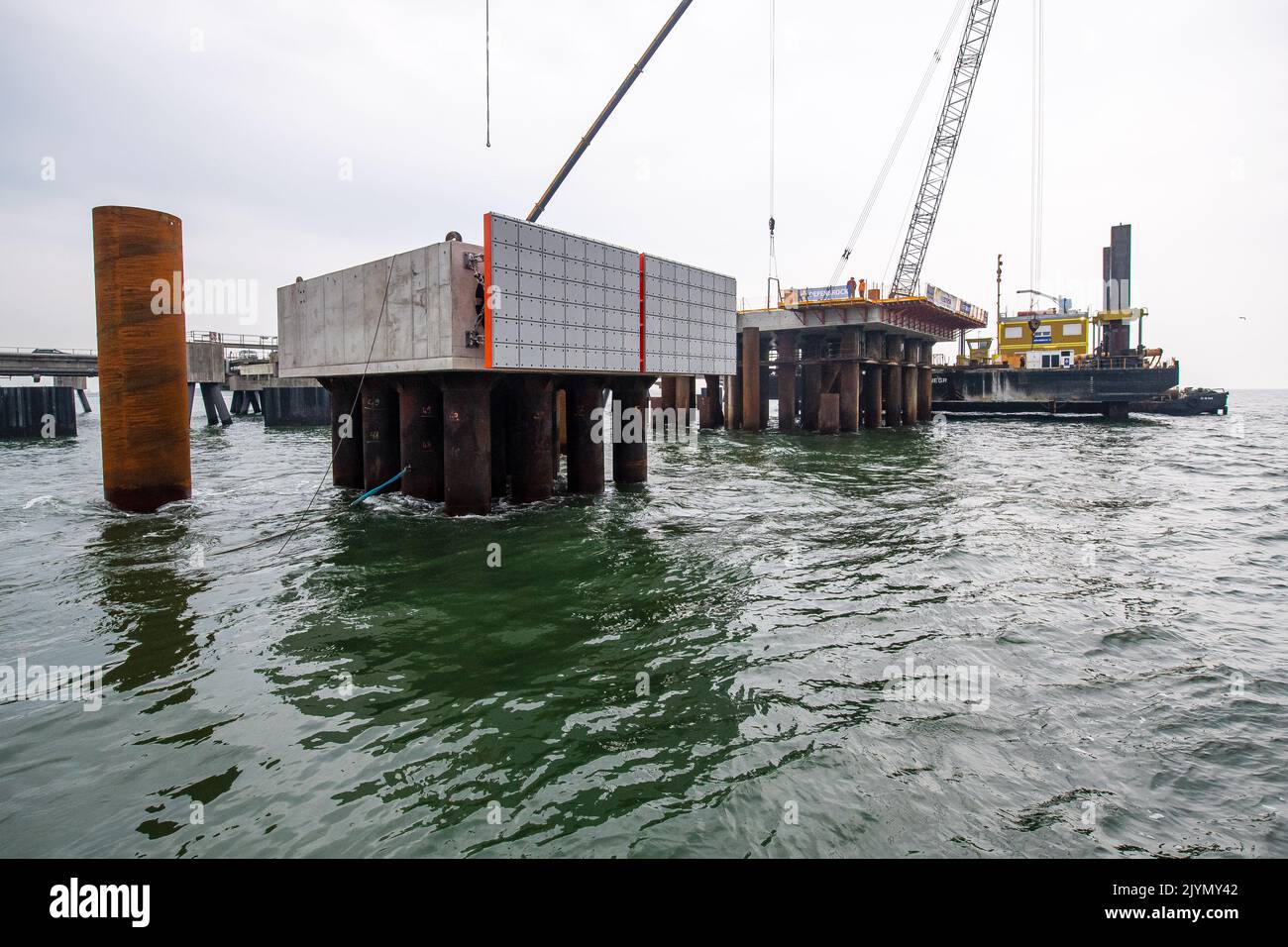 Wilhelmshaven, Germany. 08th Sep, 2022. Construction work is taking ...