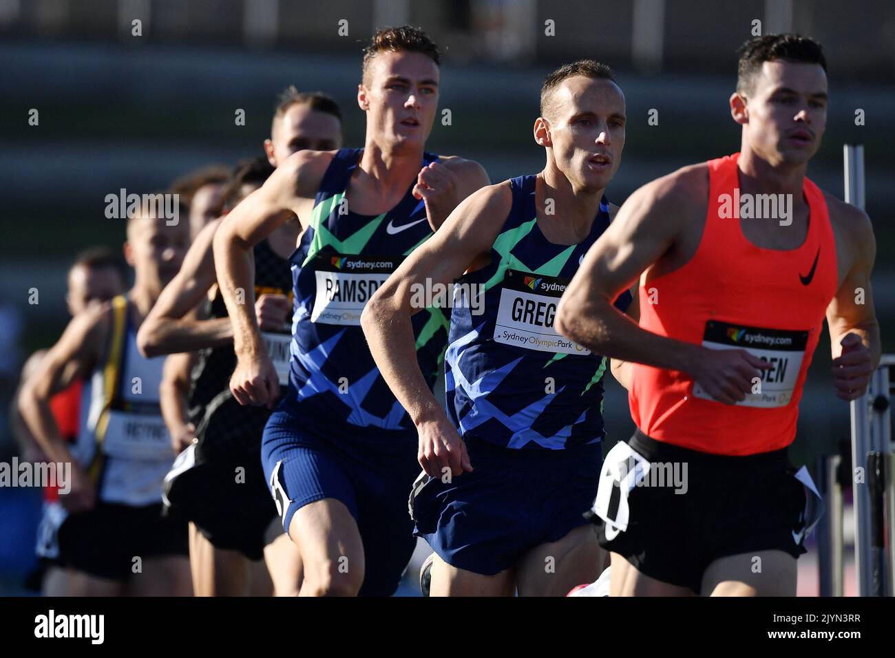 The Mens 1500m final during the Australian Track and Field ...