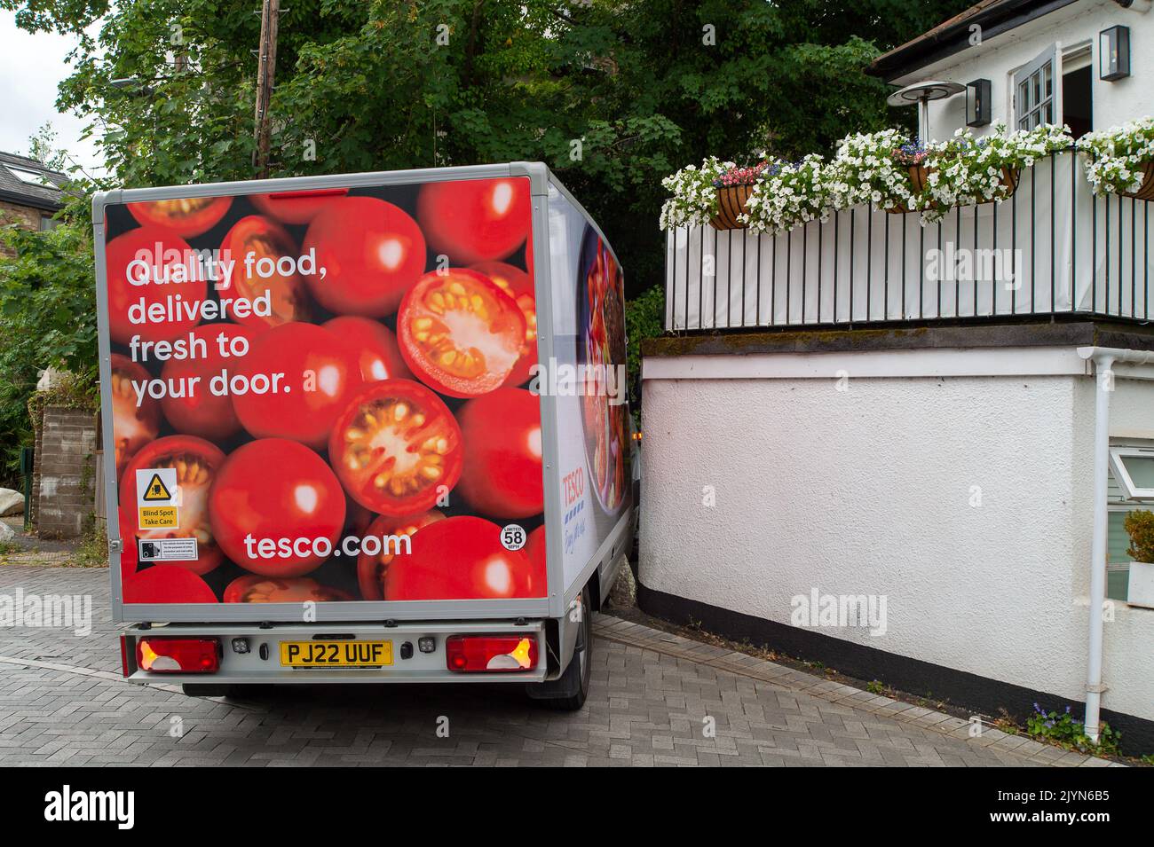 Tescos delivery van hi-res stock photography and images - Alamy
