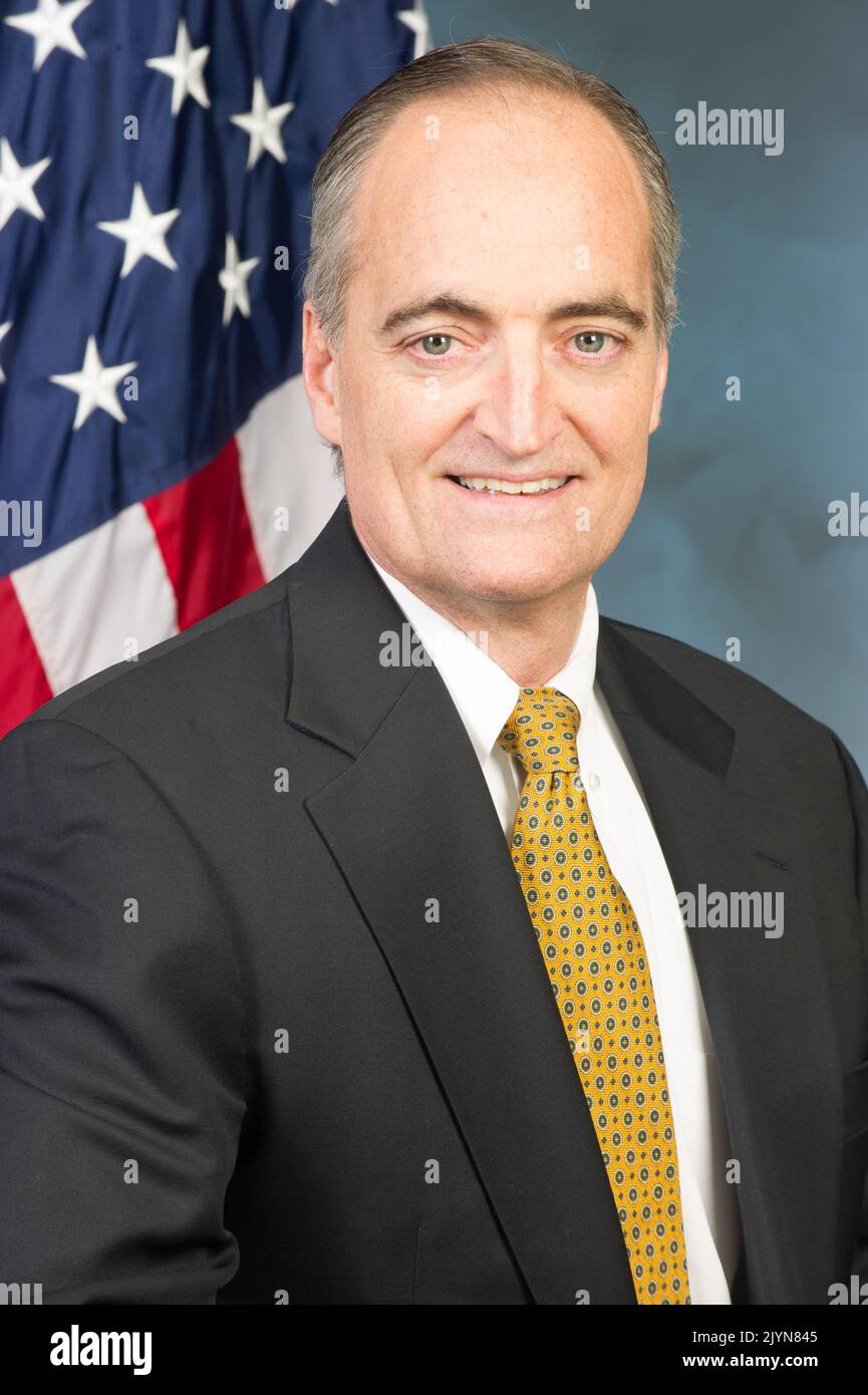 Portfolio oversight hi-res stock photography and images - Alamy