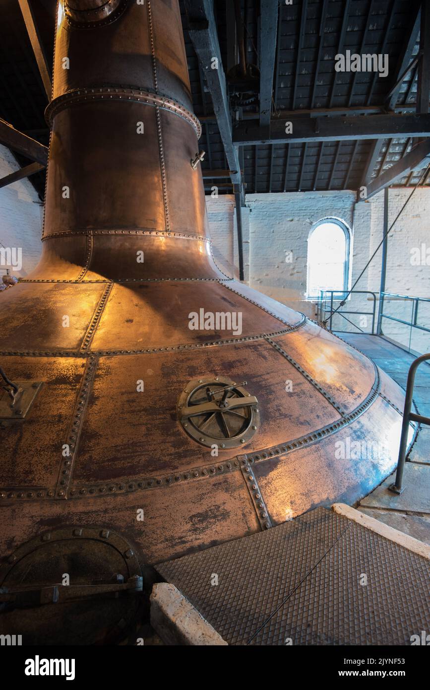 Copper spirit stills, Old Jameson Whiskey Distillery Midleton ...