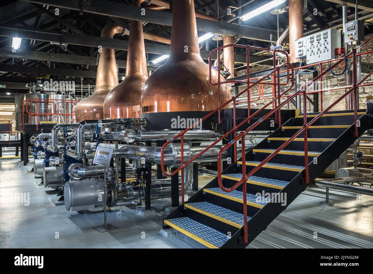 Whisky stills historical hi-res stock photography and images - Alamy