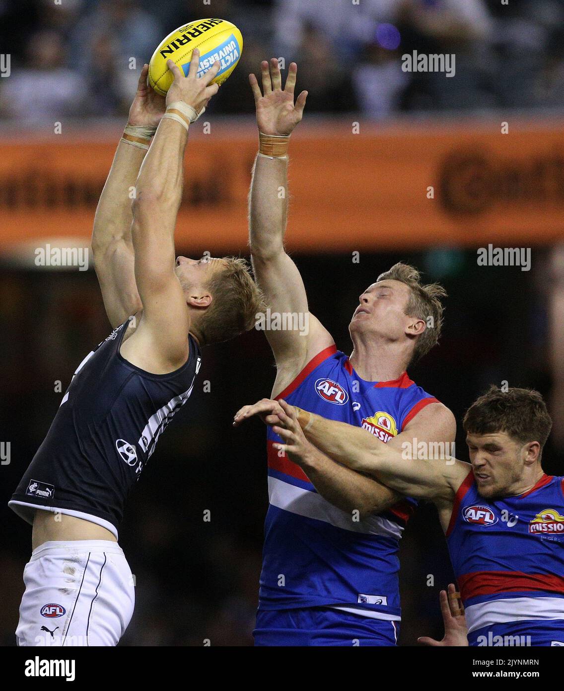 Harry McKay of the Blues marks under pressure from Alex Keath of the ...