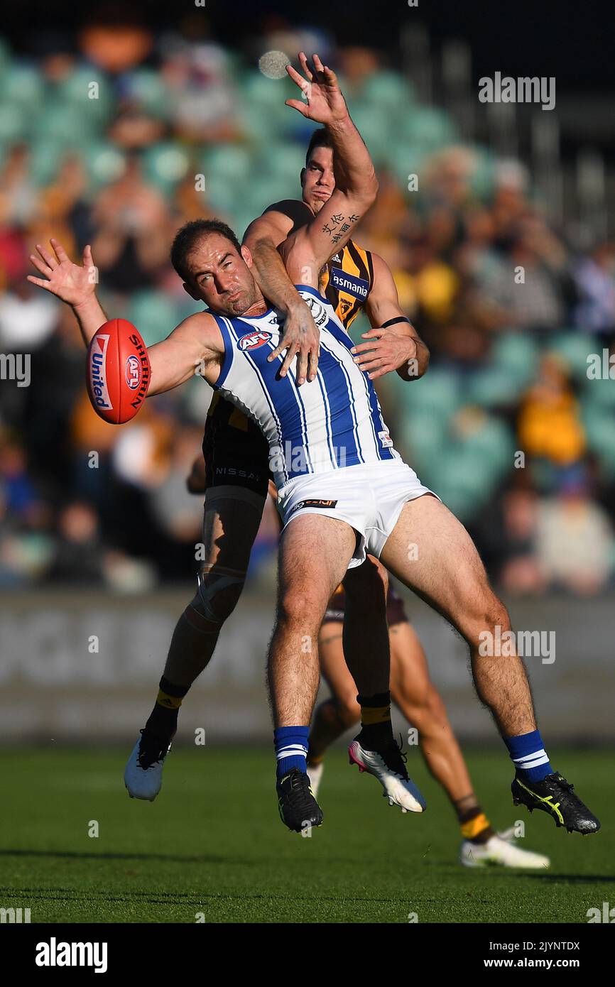 Ben Cunnington (left) of North Melbourne in action during the Round 9 ...