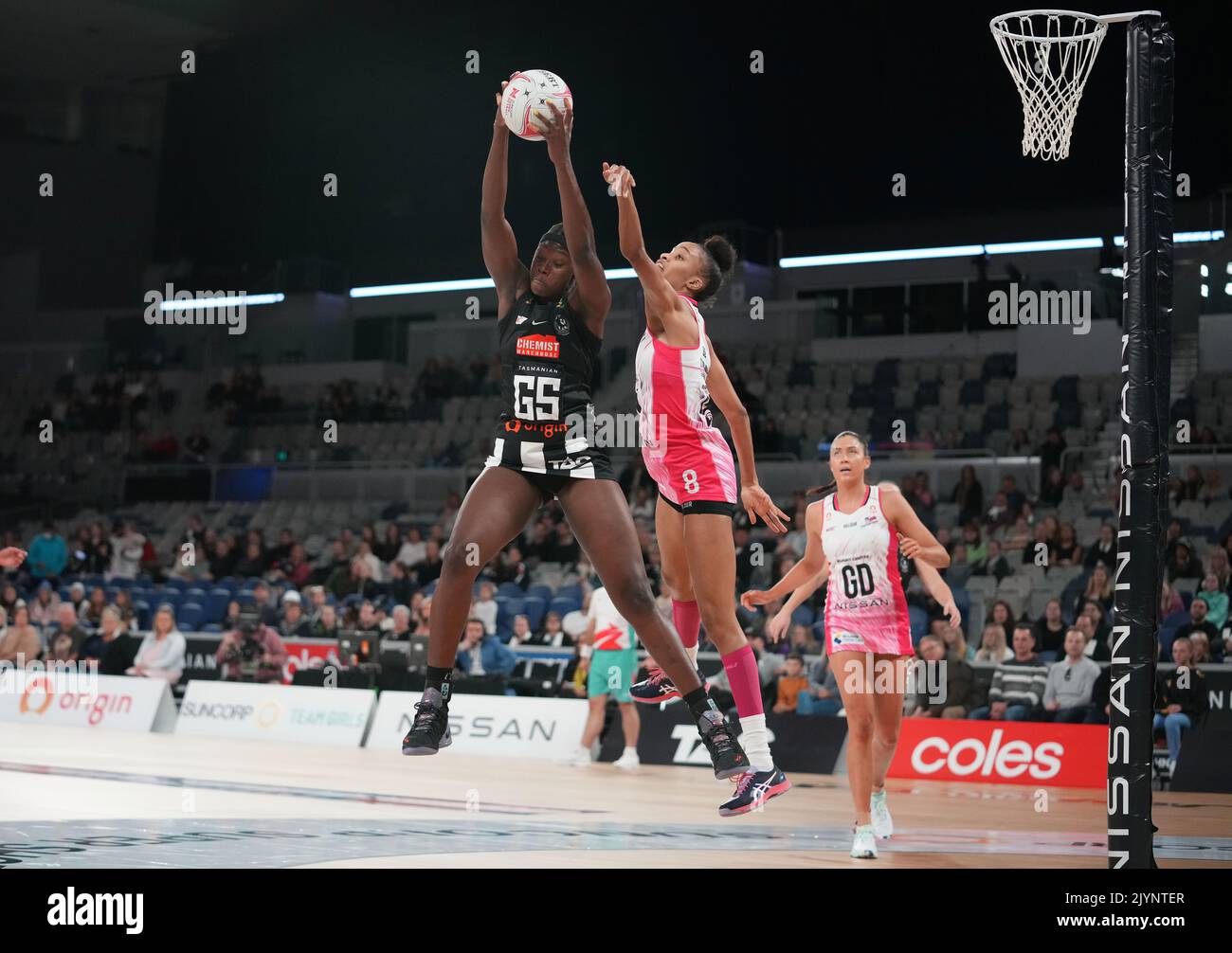 Shimona Nelson of the Magpies and Shamera Sterling of the Thunderbirds ...