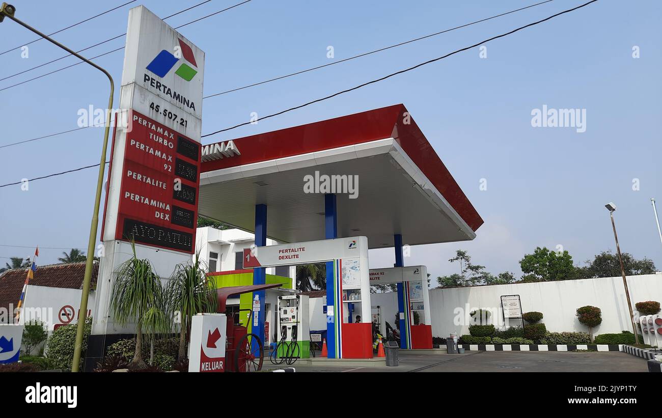 Sign and price list of Pertamina petrol station in Semarang regency ...