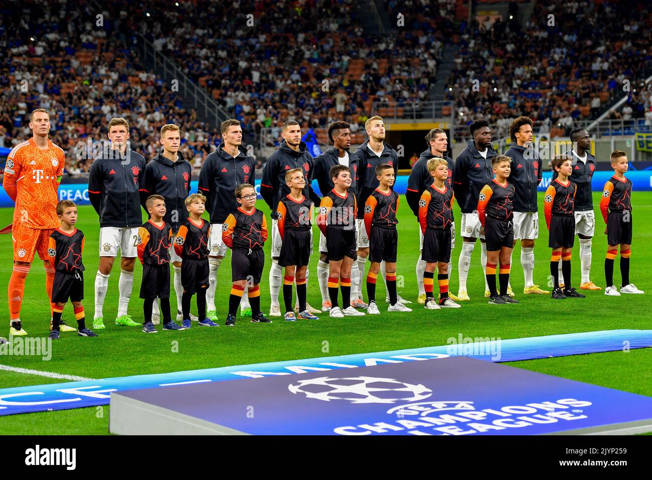 Milano, Italy. 07th Sep, 2022. The players of Bayern Munich line up for ...