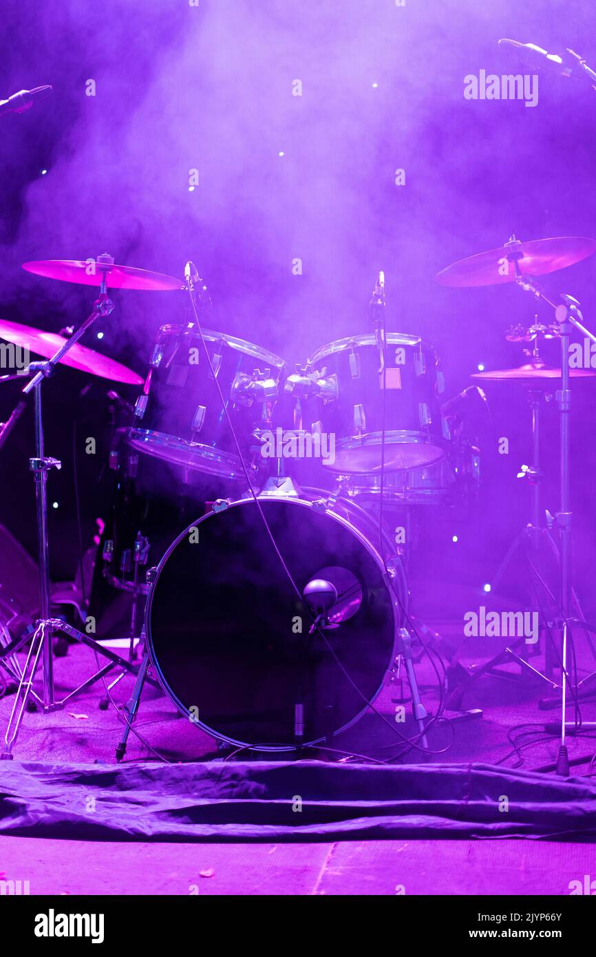 drums on stage during a concert Stock Photo - Alamy