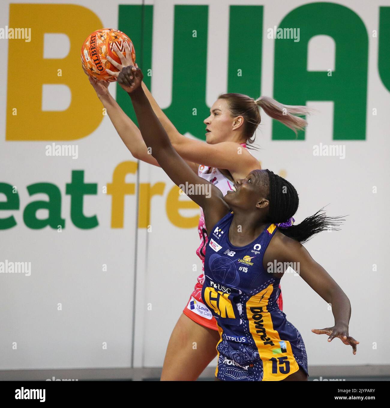 Phumza Maweni of the Lightning and Lenize Potgieter of the Thunderbirds ...