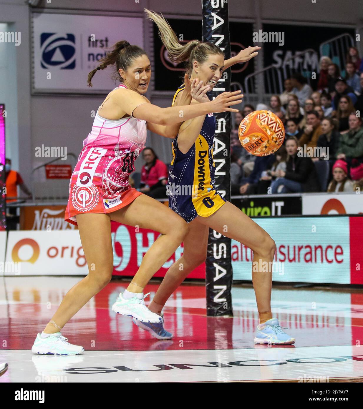 Matilda Garrett of the Thunderbirds and Cara Koenen of the Lightning ...